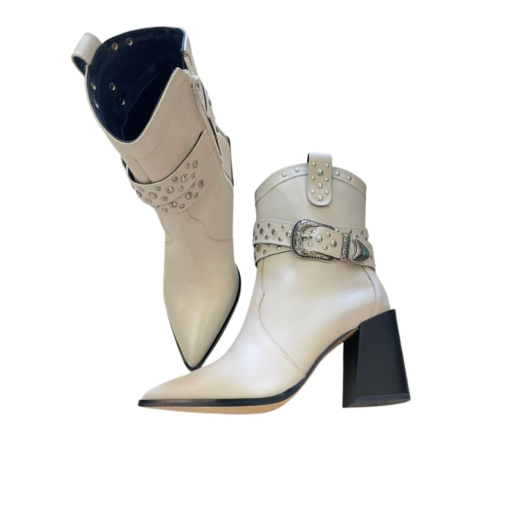 Botas Felipe Rivera 41011– adryshoetique