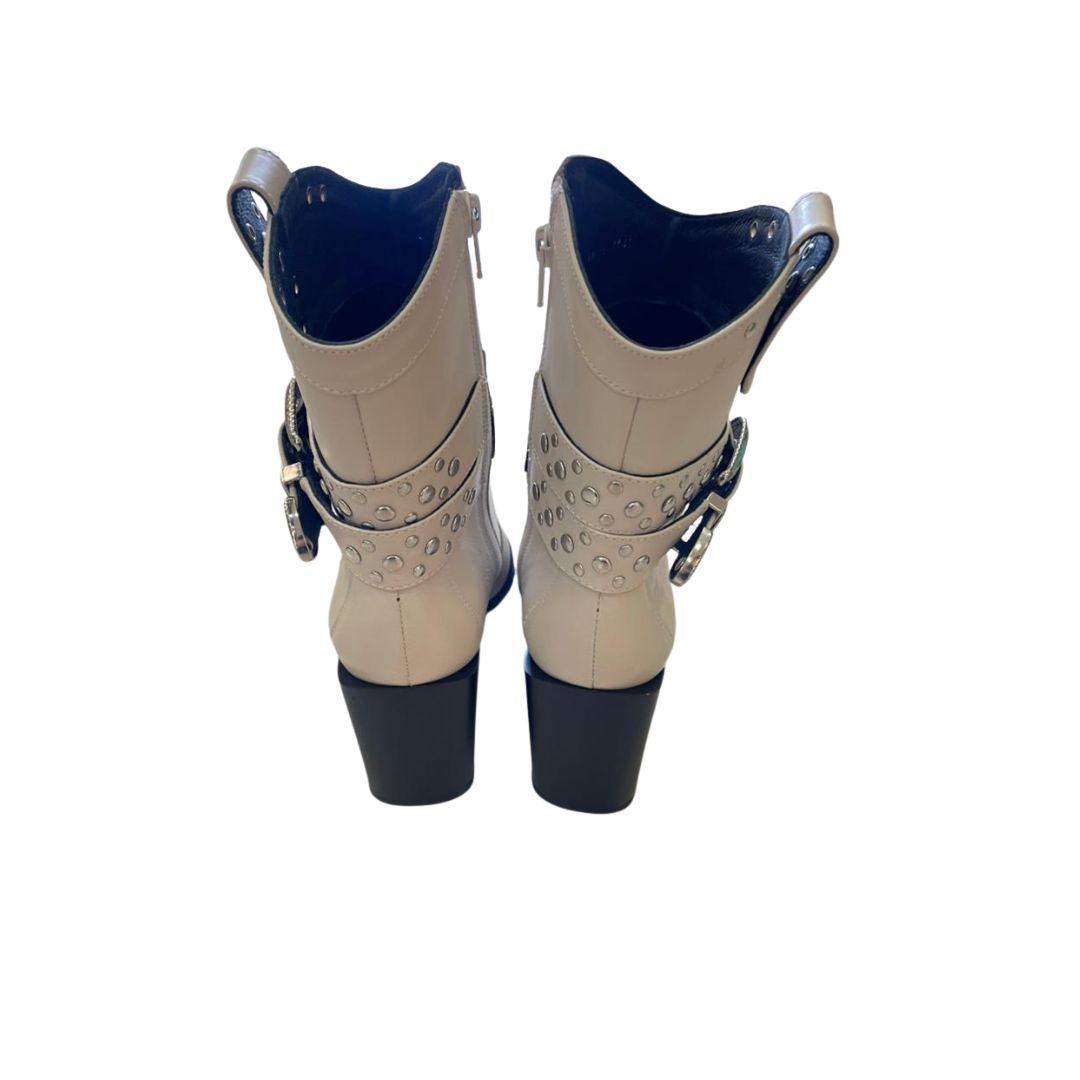 Botas Felipe Rivera 41011– adryshoetique